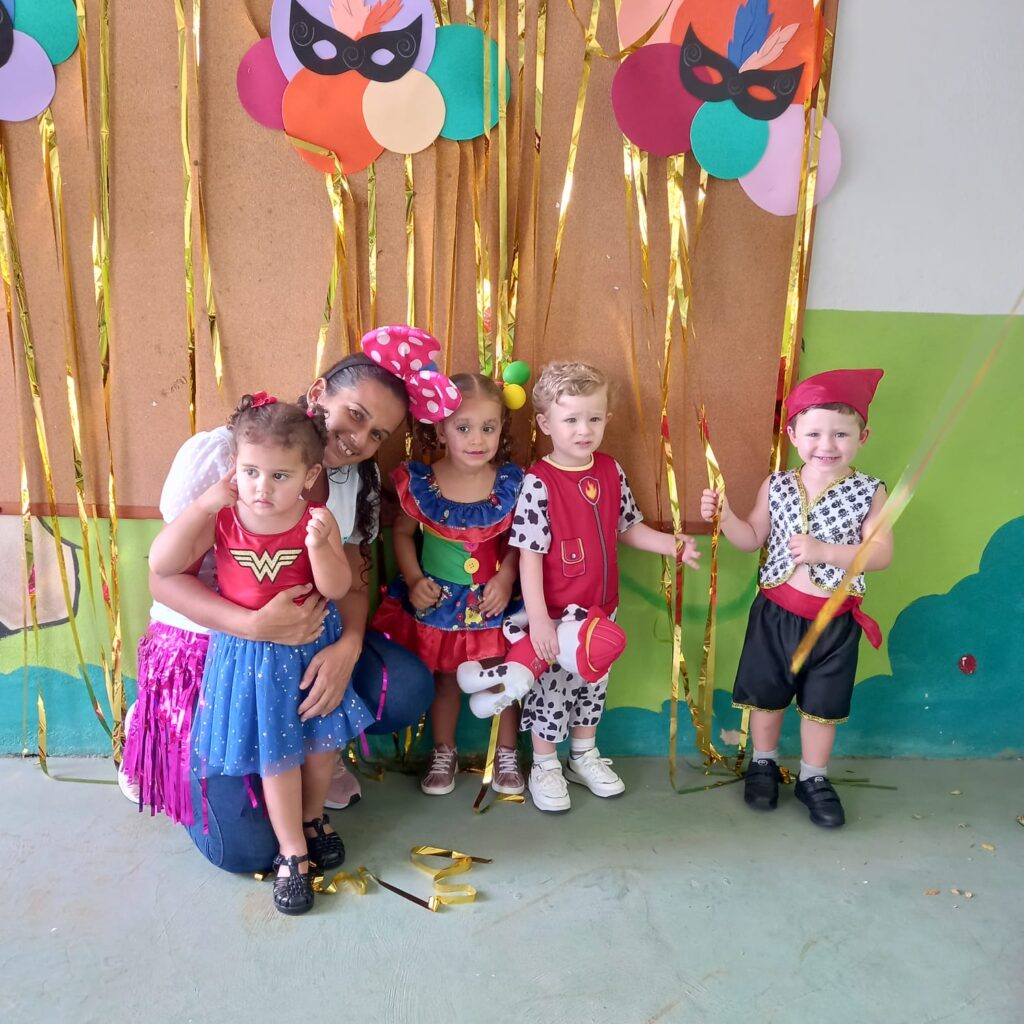 Carnaval – Centro Educacional Guairá